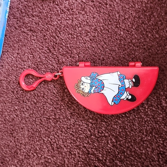 Raggedy Ann | Accessories | 989 Raggedy Ann Keychain With Mirrorgently ...